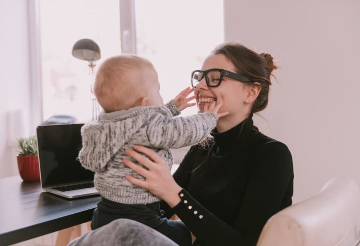 Making the Transition Back to Work After Maternity Leave: Tips and ...